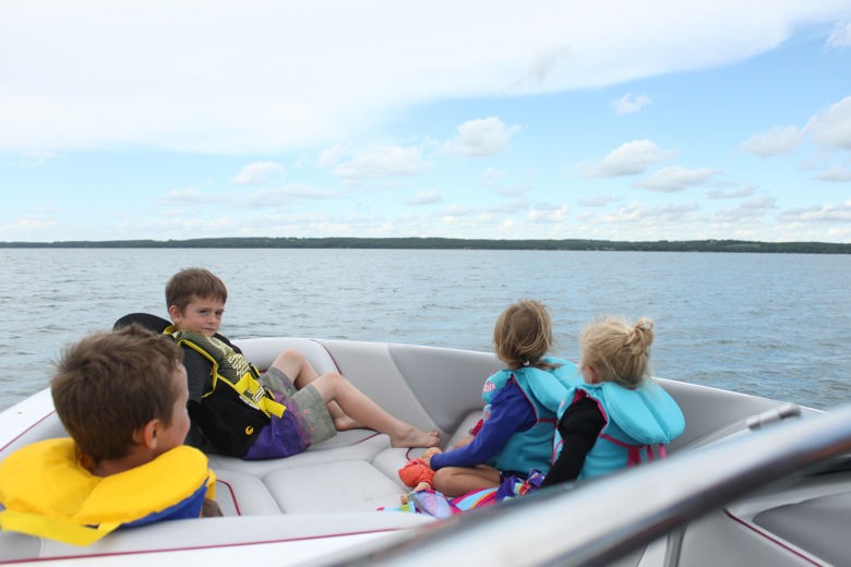 Boating at Sylvan Lake - Mama.Papa.Bubba.