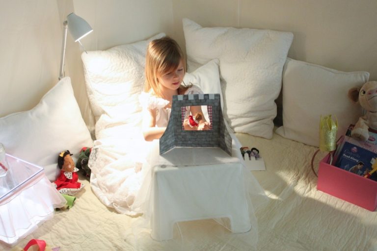 Fairy Tale Reading Fort - Mama.Papa.Bubba.