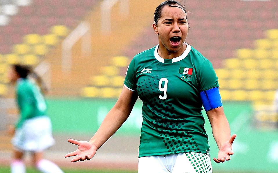 Charlyn Corral, del futbol de barrio en el Estado de México a ser ...