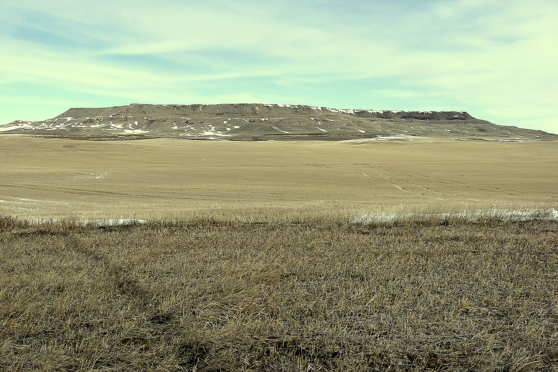 East Rainy Butte - North Dakota | peakery