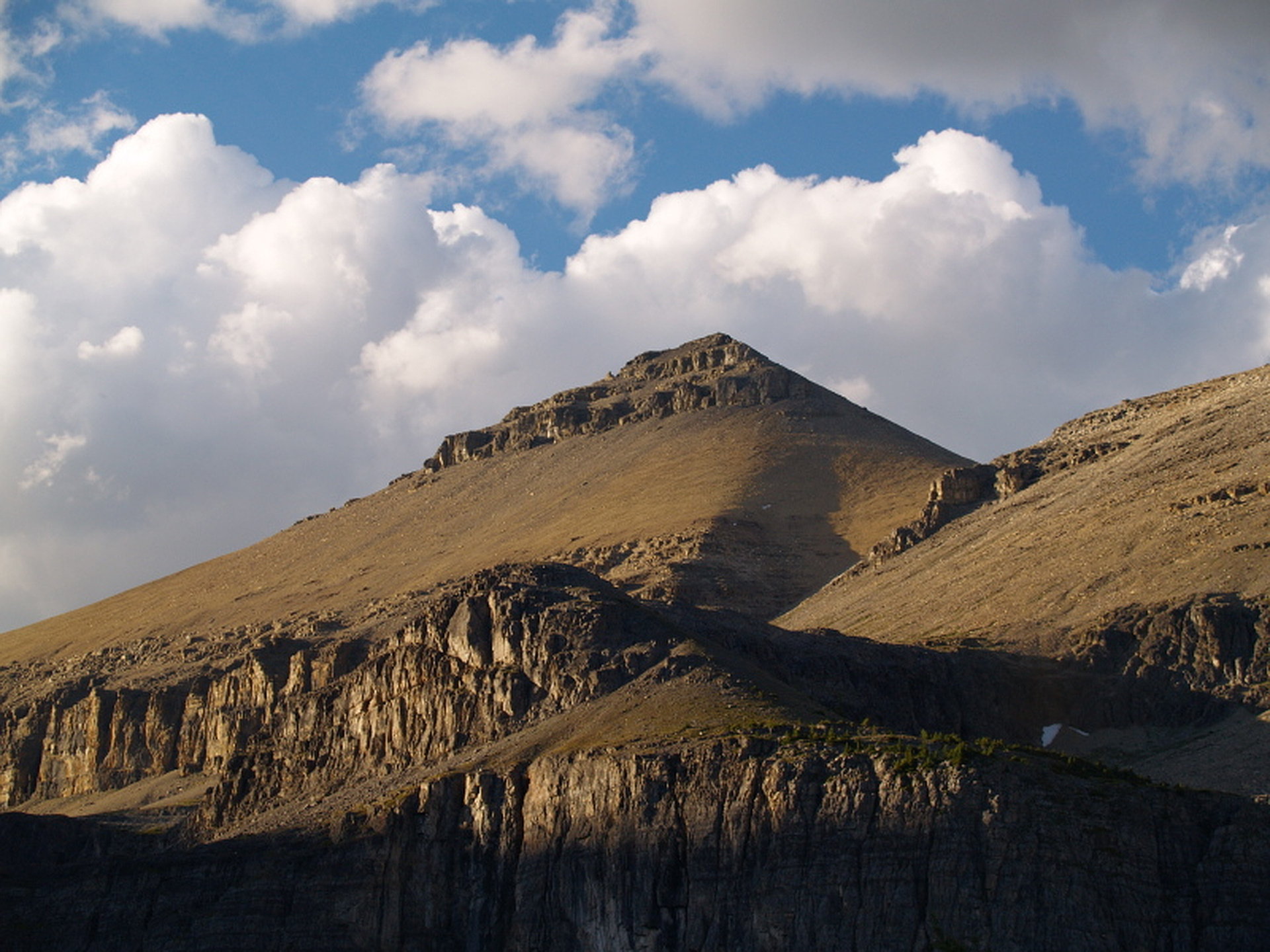Helena Ridge - Alberta | peakery
