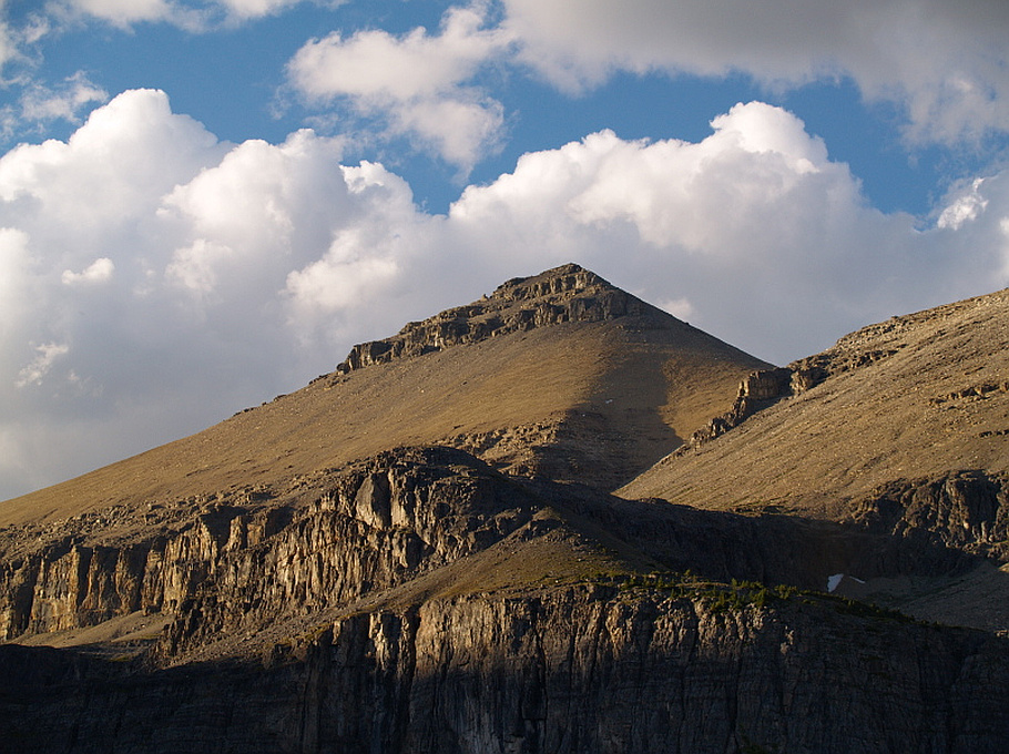 Helena Ridge - Alberta | peakery