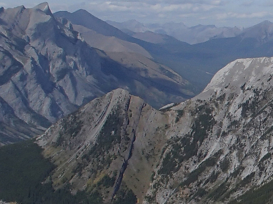 Limestone Mountain - Alberta | peakery