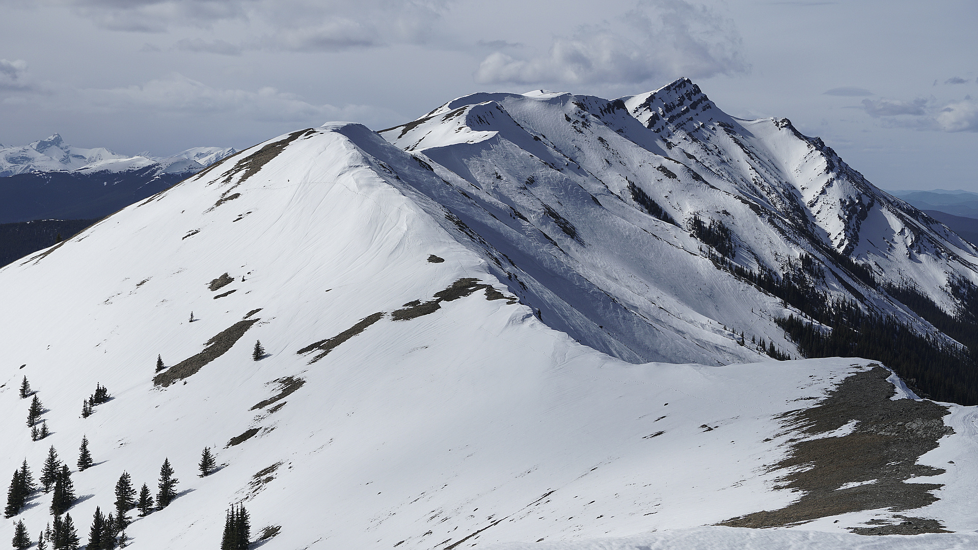 Redcap Mountain - Alberta | peakery