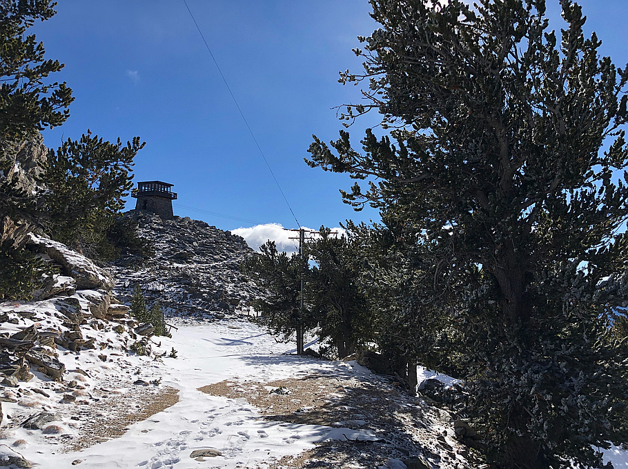 Mestaa’ėhehe Mountain Fire Lookout - Colorado | peakery Mestaa’ėhehe Mountain Fire Lookout - Colorado | peakery