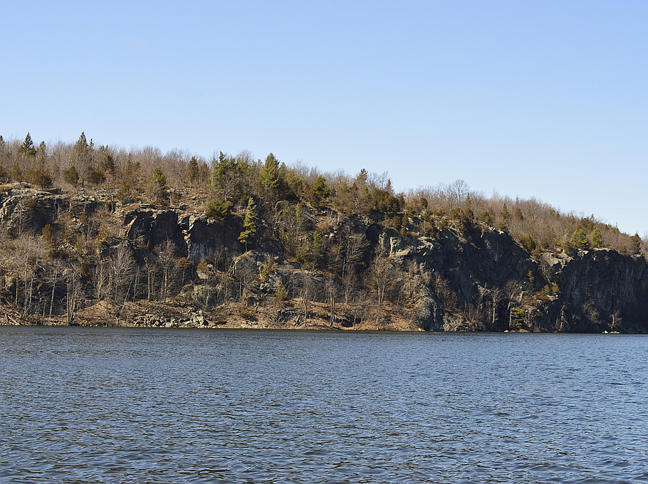 Payne Lake Cliffs - New York | peakery
