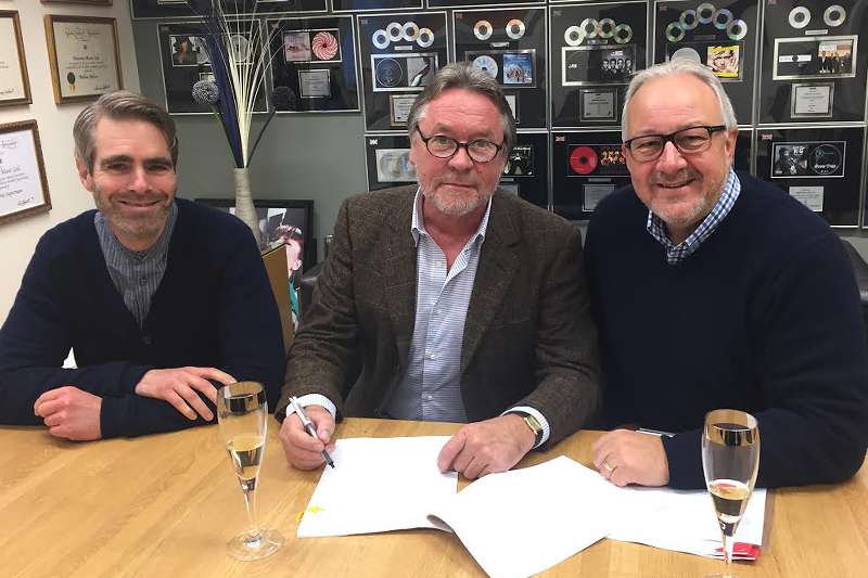 Acclaimed Producer/Songwriter Chris Neil Signs to peermusic UK ...