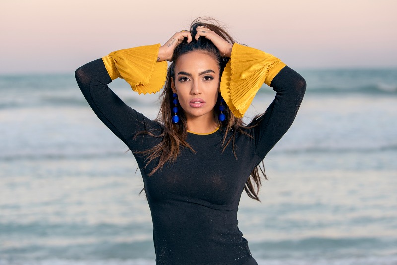 Latin Artist on the Rise: Meet Venezuelan Soulful Singer Manu Manzo ...