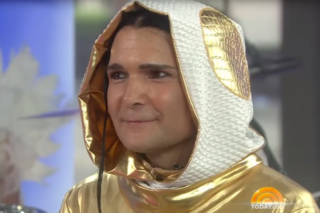 Corey Feldman Loses His Damn Mind Again With Another Today Performance ...