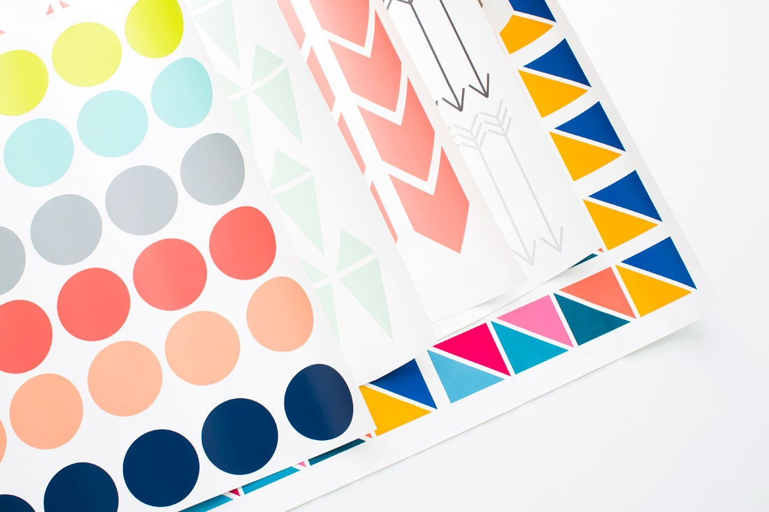 We’re Obsessed: Lovely Wall Decals + 3 Ways to DIY With Them! | Brit + Co