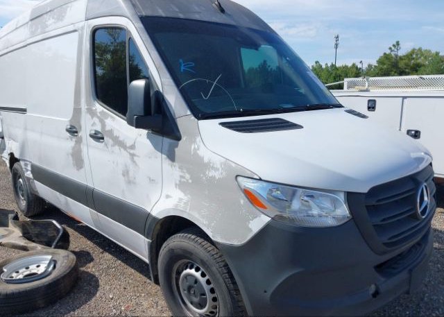 Salvage 2021 MERCEDES-BENZ SPRINTER 1500 Standard roof i4 for Sale in ...