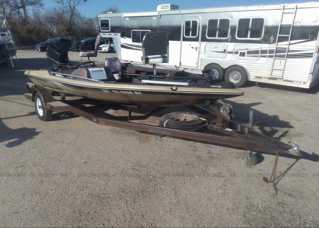 Salvage Boats for Sale in Online Auctions at Salvagebid
