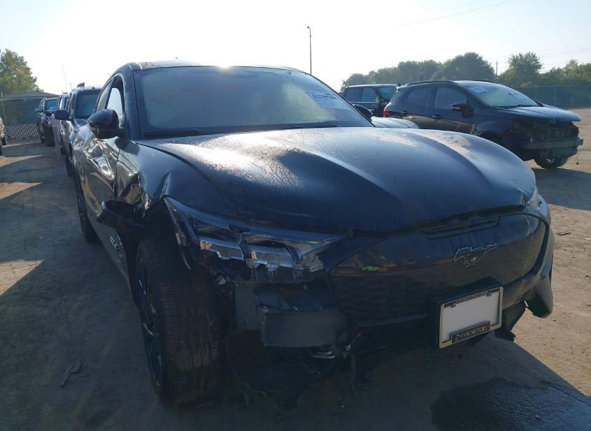 Salvage 2023 FORD MUSTANG MACH-E Gt for Sale in Vermilion, OH - 43239788