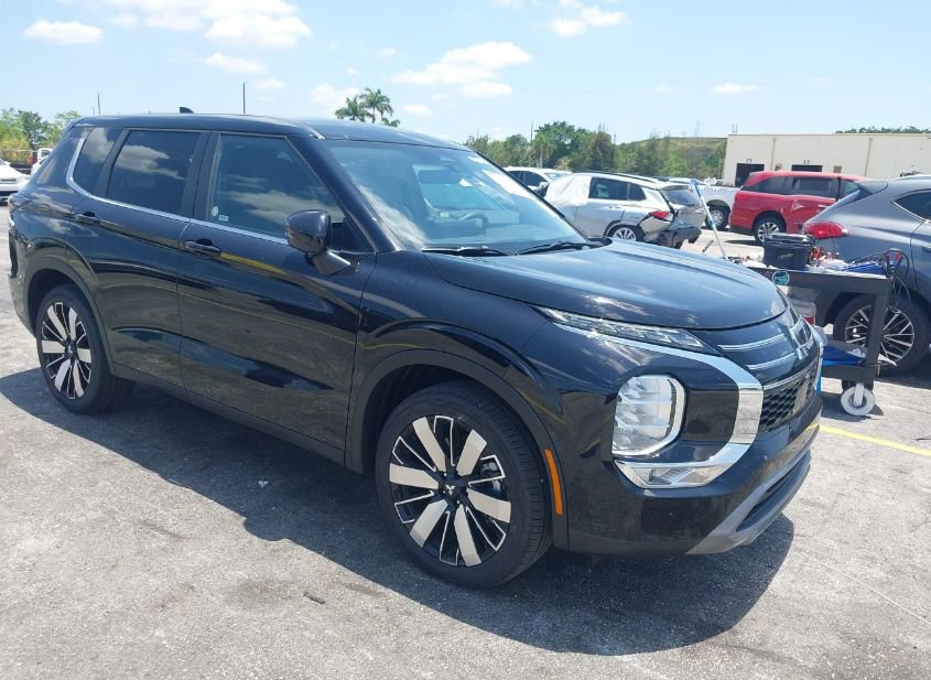 Sold 2025 MITSUBISHI OUTLANDER Se 2.5 2wd in Southwest Ranch, FL ...