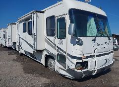 2001 FREIGHTLINER CHASSIS X LINE MOTOR HOME photo