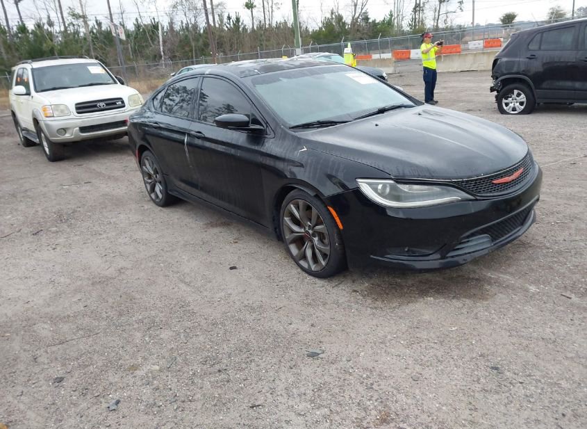 Unlocking The Mystery Whats The Real 2015 Chrysler 200 Salvage Pricefeed
