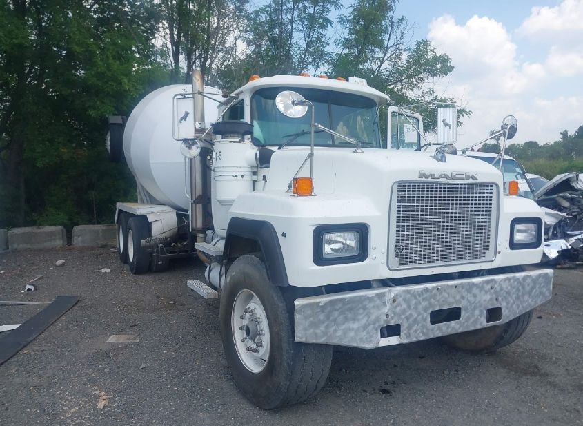 Sold 2001 MACK 600 Rd600 in CULPEPER, VA - SalvageBid