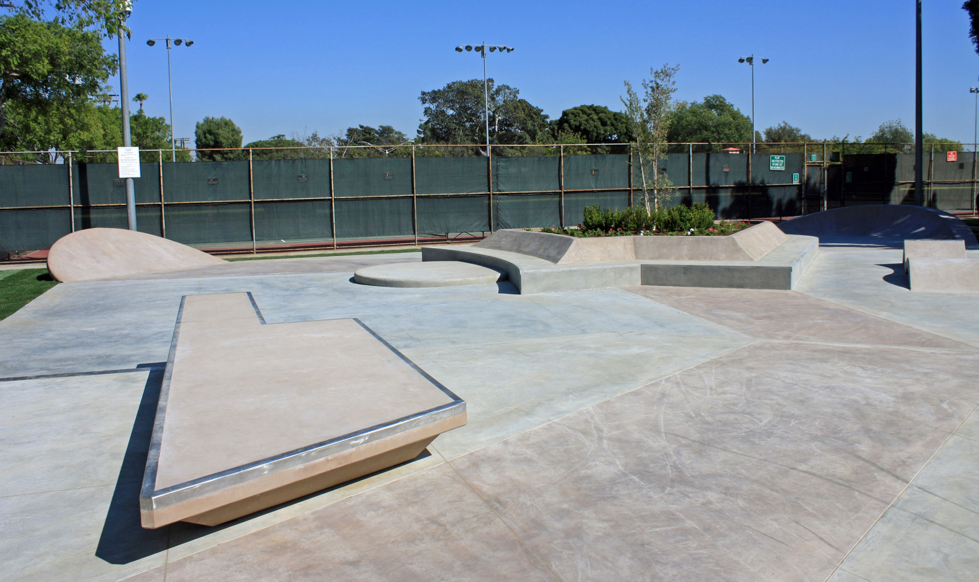 Rowley Park Skatepark - Gardena, CA | West Coast Skateparks